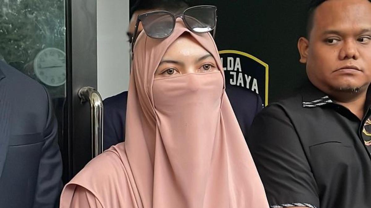 Ibunda Insan Bela Mawa, Tak Rela Putranya Nikahi Inara Rusli, Miris ...
