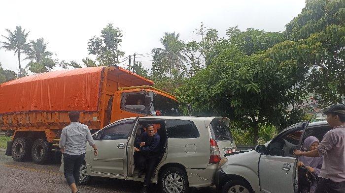 Kecelakaan Beruntun di Solok: Libatkan Mobil Dinas Bawaslu Sumbar, Satu Truk, dan Satu Minibus ...