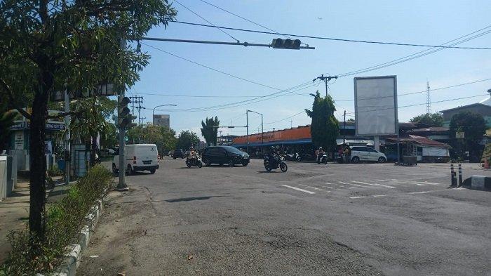 Lampu Merah Simpang Haru Padang Mati, Lalu Lintas Semrawut, Dishub ...
