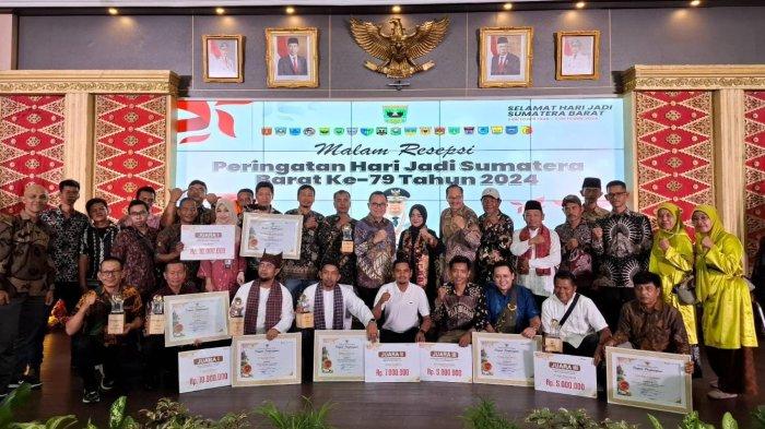 Pemko Bukittinggi Raih Penghargaan Terbanyak di Penghargaan Peduli Award Wisata 2024 ...