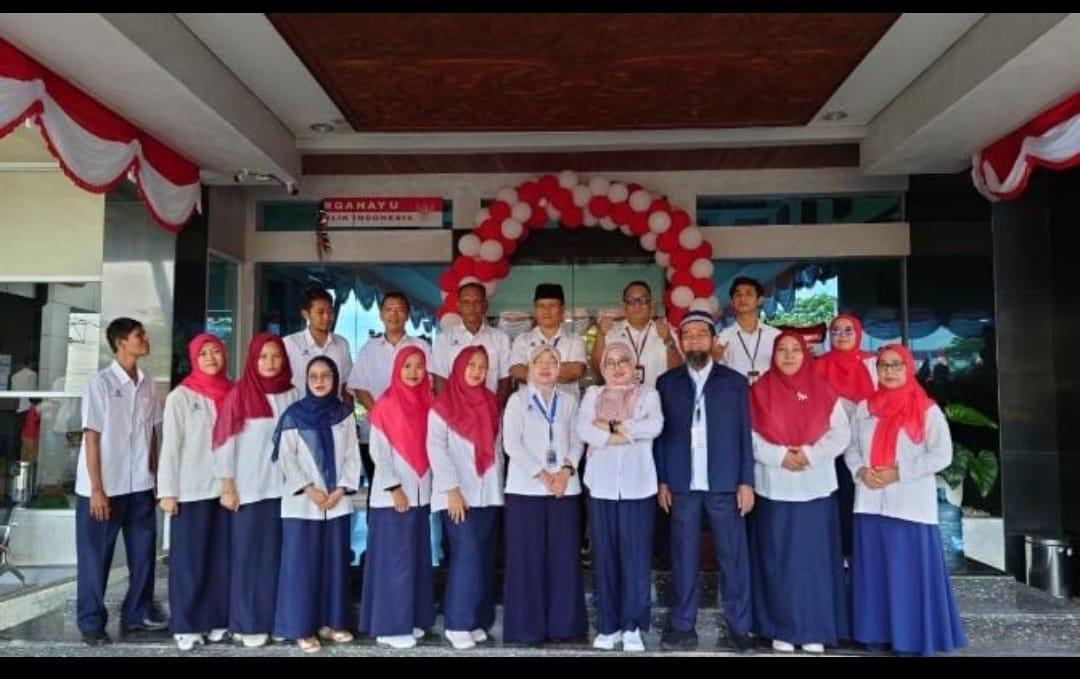 UT Padang Gelar Upacara HUT Ke-80 RI dan Dimeriahkan dengan Lomba Antar ...