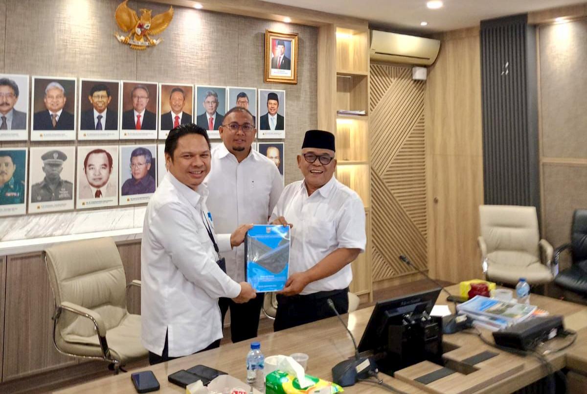 Bupati Pasaman Barat Yulianto Serahkan Usulan Sejumlah Pembangunan ...