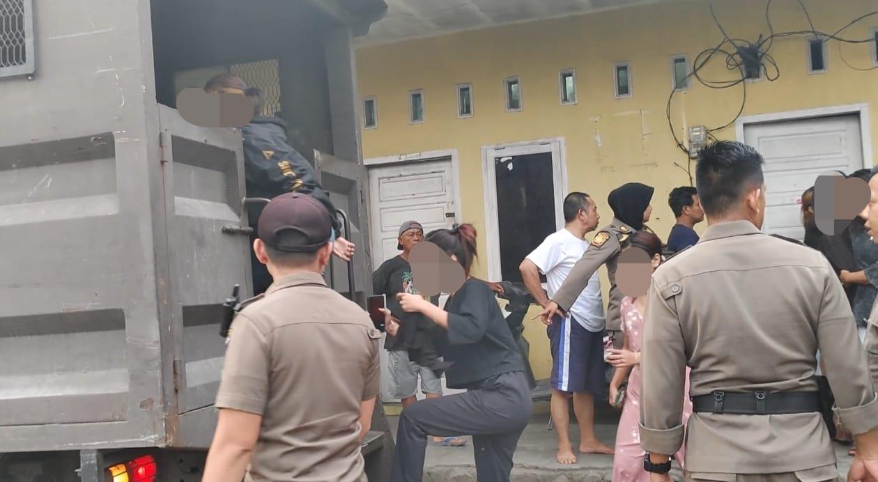 Satpol PP Amankan 10 Remaja Perempuan dan 2 Laki-laki dalam Razia Kos-kosan Padang ...