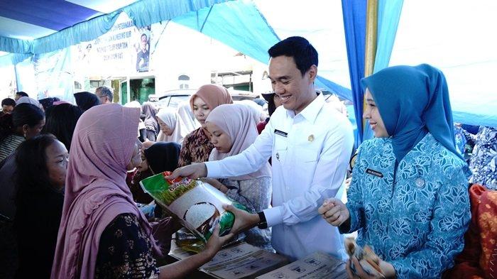 Gencarkan Operasi Pasar Murah di OKI, Strategi Stabilkan Harga Kebutuhan Pokok Menjelang Lebaran ...
