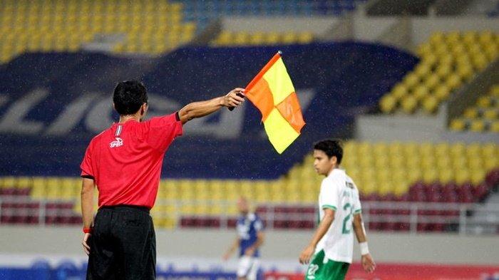 Mengenal Aturan Offside dalam Sepak Bola Beserta Sejarah, Jadi Momok ...
