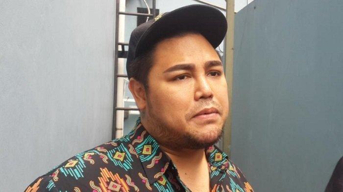 Ivan Gunawan Naik Haji Bulan Depan, Kini Belajar Sholat hingga Turunkan ...