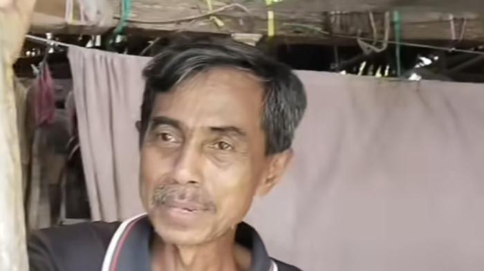 Di Balik Papan Rapuh dan Tikar Lusuh, Aeman Menanti Uluran Tangan ...