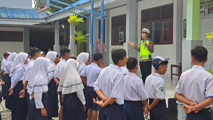 Satlantas Polres Poso Gelar Police Go to School, Upaya Tingkatkan ...
