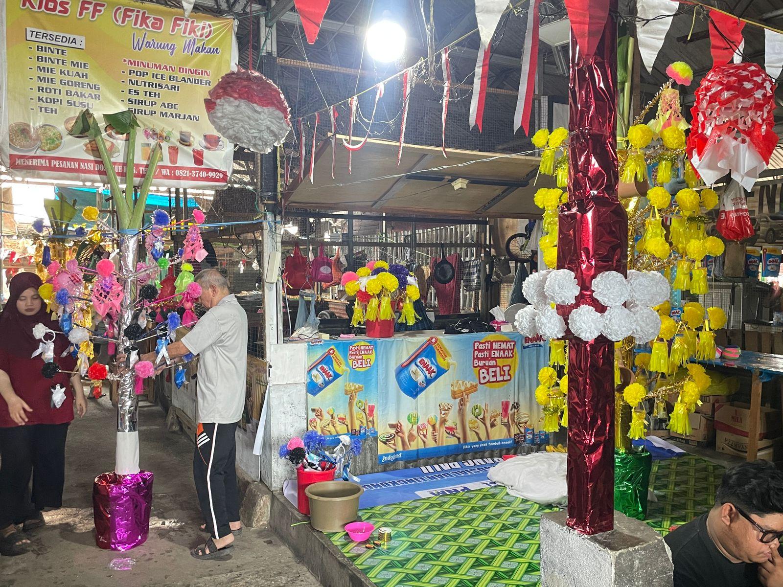 Tradisi Pohon Telur Meriahkan Perayaan Maulid Nabi di Pasar Masomba ...