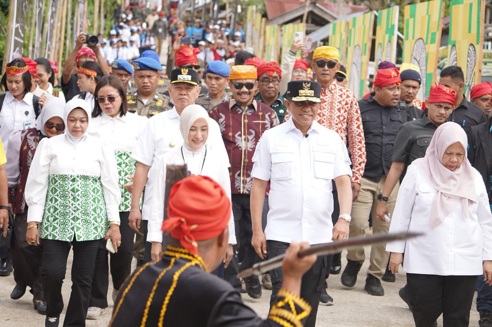 Gubernur Sulteng Resmikan Infrastruktur PLN dan Buka Festival Danau ...