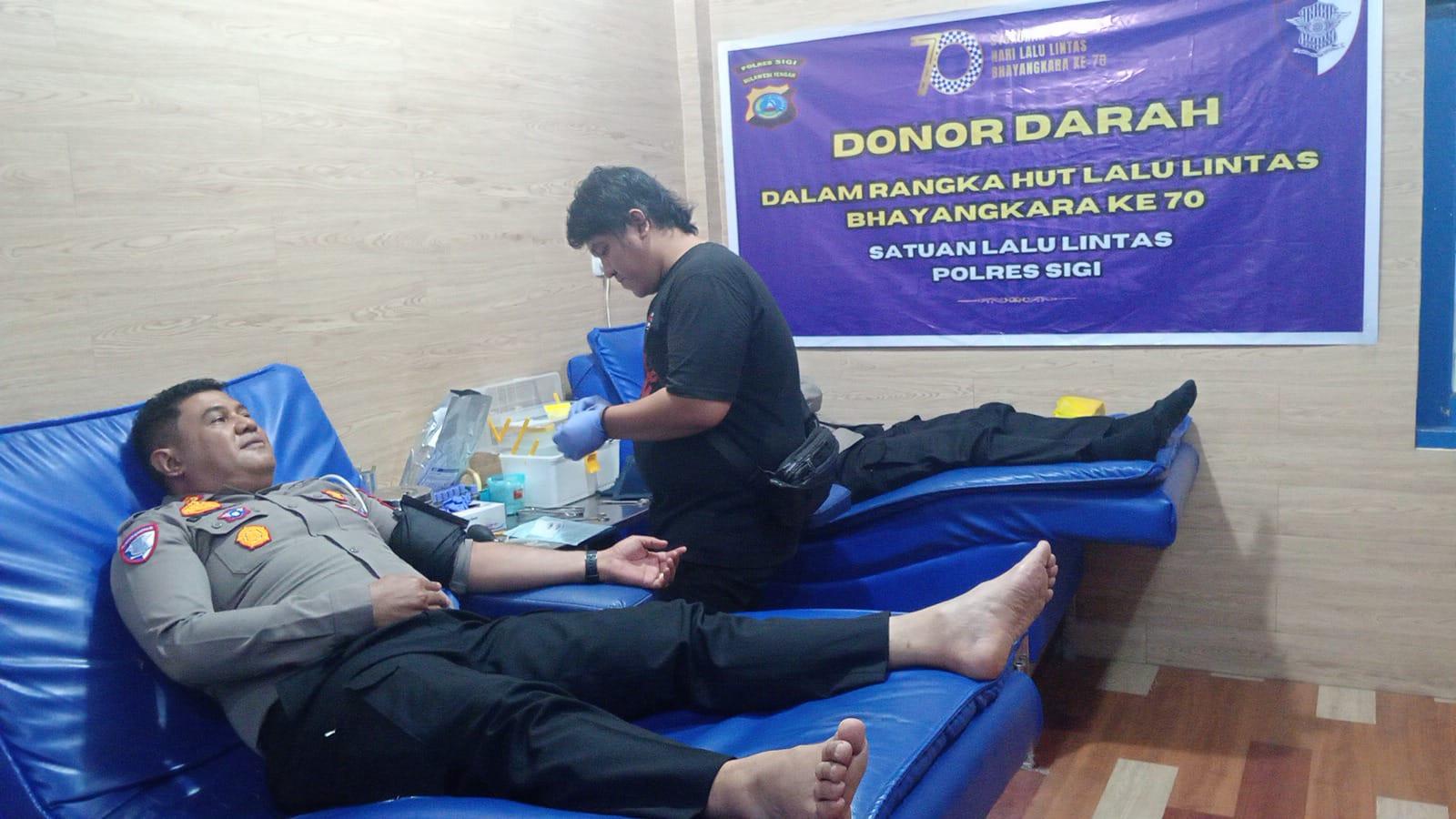 HUT Lalu Lintas Bhayangkara ke-70, Satlantas Polres Sigi Gelar Donor Darah - Tribunpalu.com