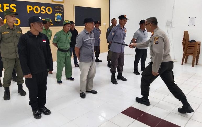 Polres Poso Beri Pelatihan Personel Linmas Jelang Votting Day Pilkada ...