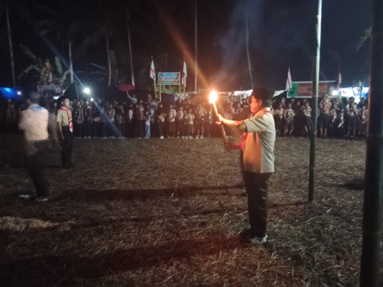 Semarak Api Unggun Jelang HUT Pramuka ke-64 di Parigi Selatan Sulteng ...