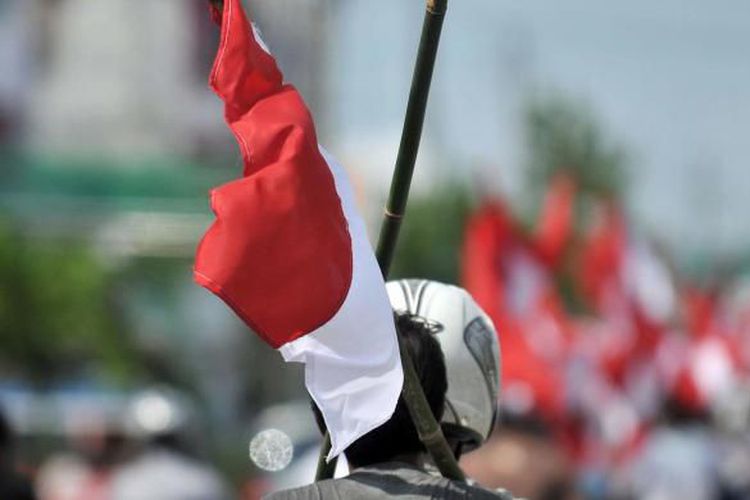 Chord Gitar 'Bendera' - Cokelat: Merah Putih Teruslah Kau Berkibar di ...