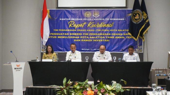 Imigrasi Semarang Gelar Rakor TIMPORA di Salatiga, Perkuat Pengawasan Orang Asing - Tribun ...