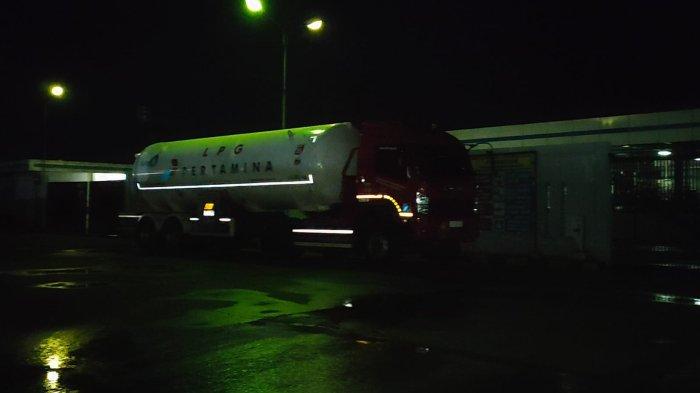 Mobil Tangki Gas Milik Pertamina Alami Kebocoran saat Loading di SPPBE ...