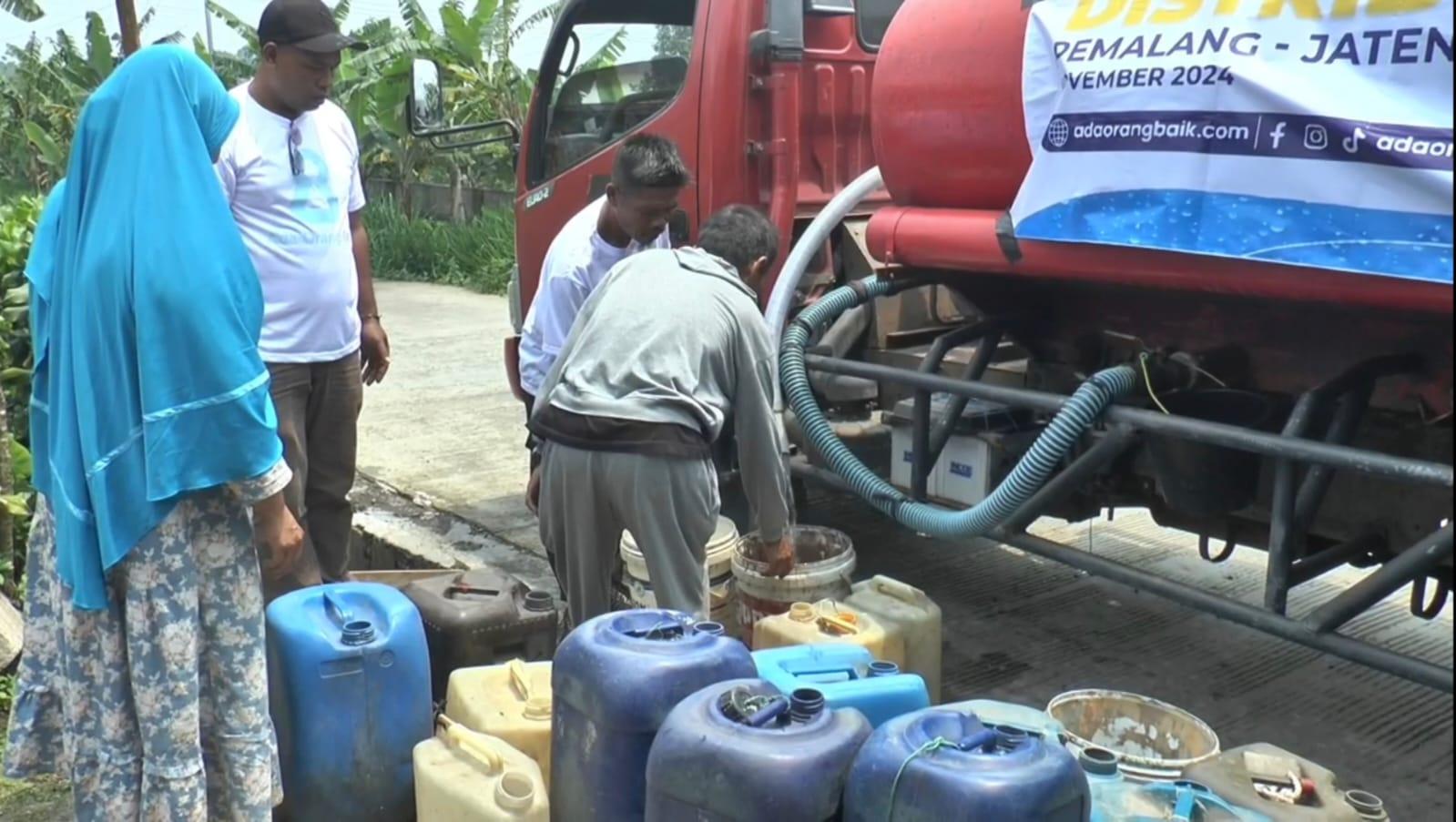 Warga di Lereng Gunung Slamet Pemalang Kekurangan Air Bersih, INH dan AdaOrangBaik Turun Tangan ...