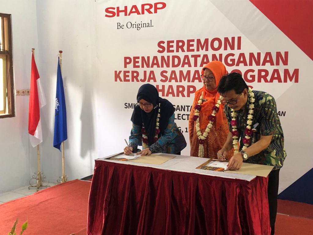 Sharp Indonesia Komitmen Bangun Negeri Melalui Program Sharp Class - Tribun-pantura.com