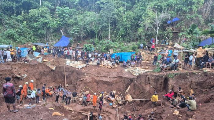 Tiga Hari Tertimbun Longsor di Gajah Putih Jayapura, Penambang Emas ...