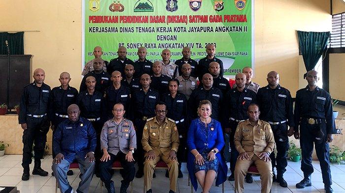Frans Pekey Resmi Buka Pendidikan Dasar Satpam di Kota Jayapura ...