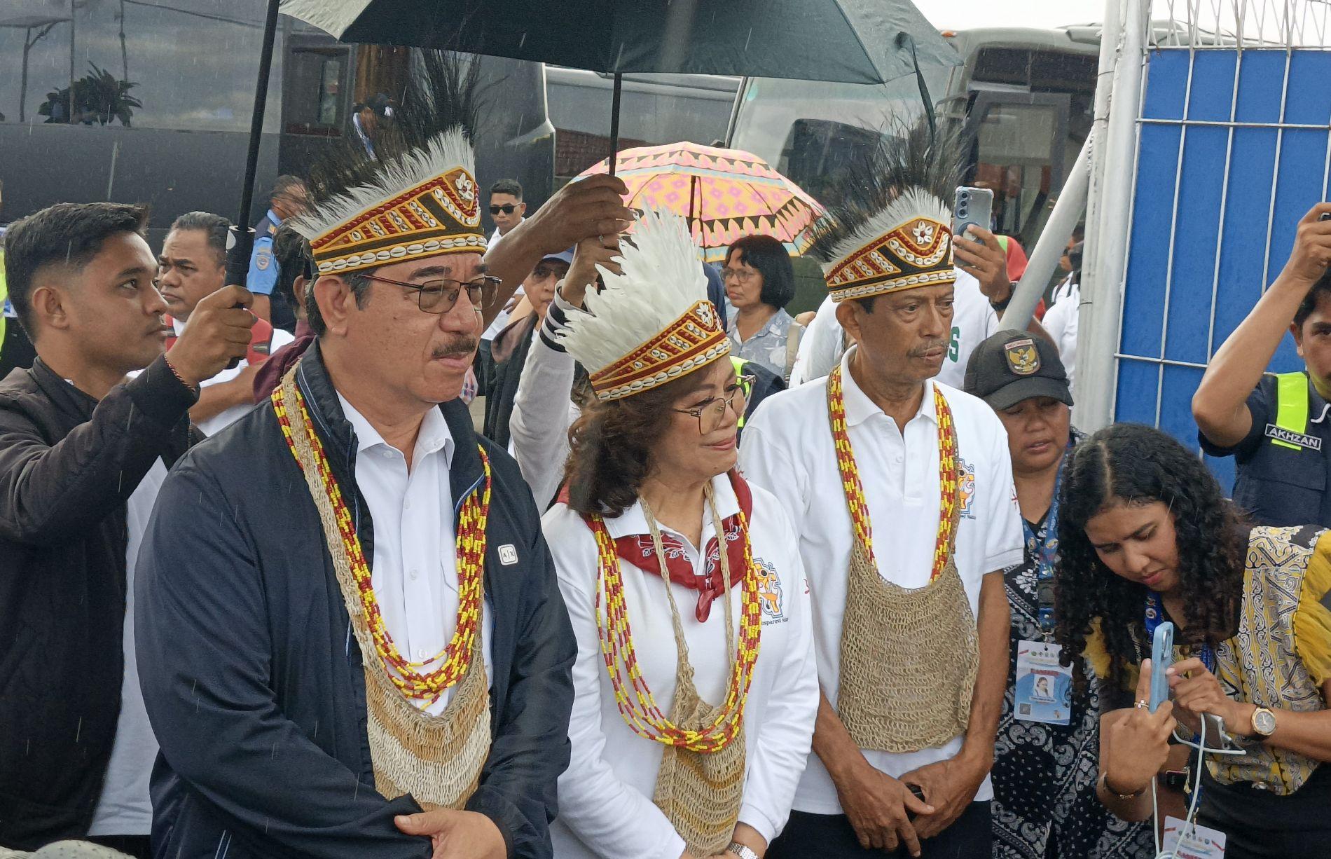 Gubernur Hendrik Lewerissa Pimpin Duta Pesparawi Maluku ke Tanah Injil ...