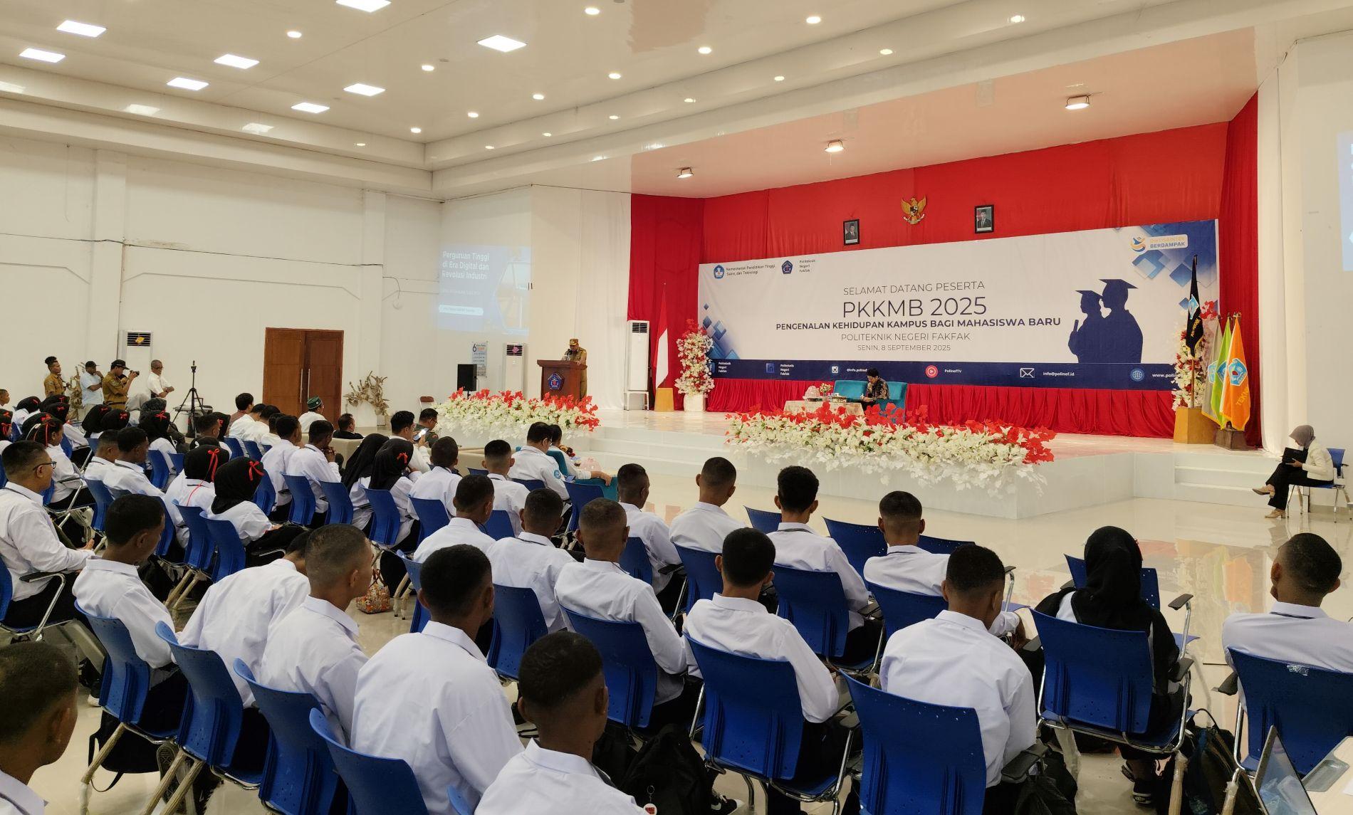 Motivasi Ratusan Maba Polinef Fakfak, Samaun Dahlan: Awal Saya ke Papua ...