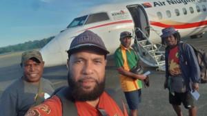 Penyanyi Asal PNG Gedix Atege Hibur Masyarakat di HUT ke-29 Kabupaten ...