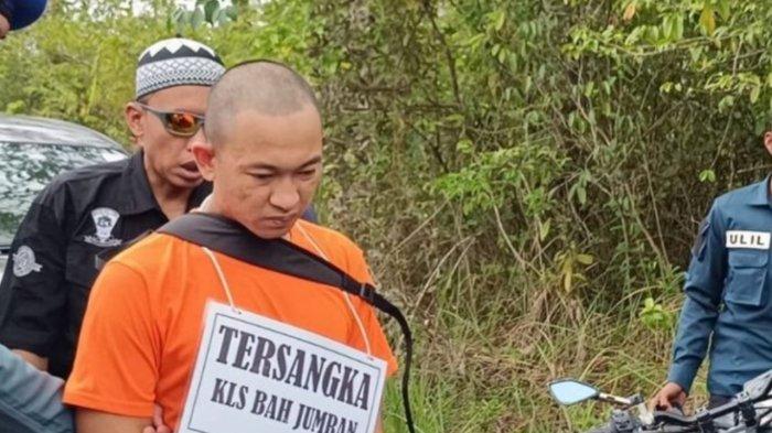 Tangan Diborgol Kaki Dirantai, Jumran Peragakan Cara Menghabisi Juwita ...