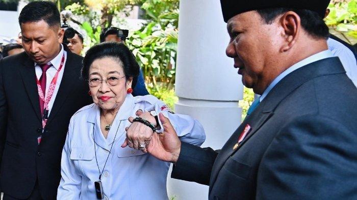 Rocky Gerung Bongkar Pertemuan Prabowo dan Megawati: Sinyal buat PDIP atau Ancaman Buat Gibran ...