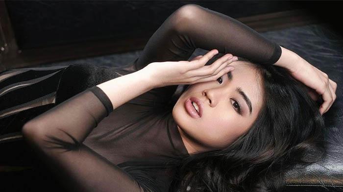 Bikin Heboh di Filipina , Siapa Azi Acosta yang Berani Tampil di Film ...