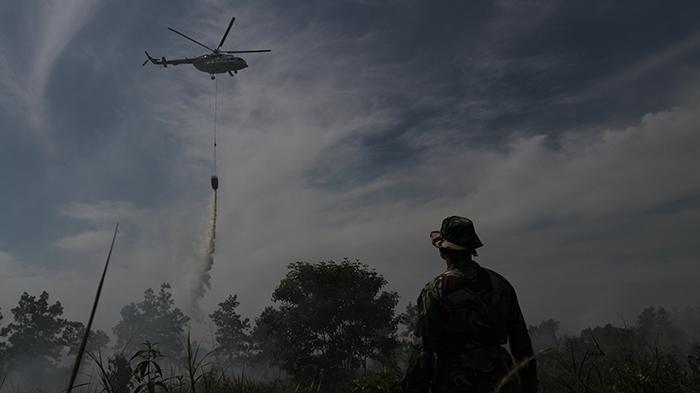 Karhutla Meluas, Helikopter Water Bombing dari Sumsel Digeser ke Riau - Tribunpekanbaru.com