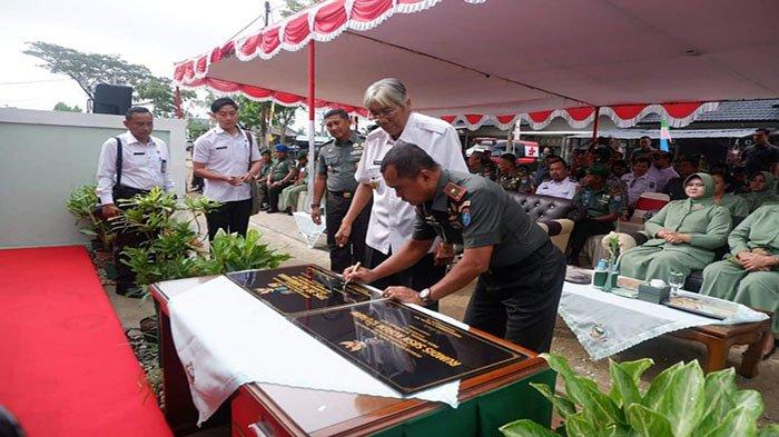 Resmikan Rumdis SBSN Sintang, Danrem Brigjen TNI Pribadi Jatmiko Pesan ...