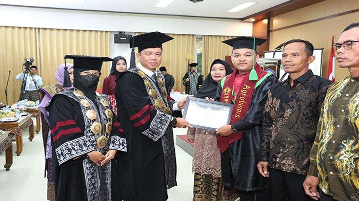 Poltesa Wisuda 460 Lulusan Sarjana Terapan, Direktur Pesankan Jadi ...