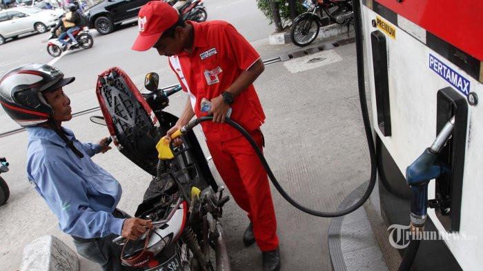 CEK Harga BBM Indonesia Vs SPBU Malaysia Jauh Lebih Murah dari ...