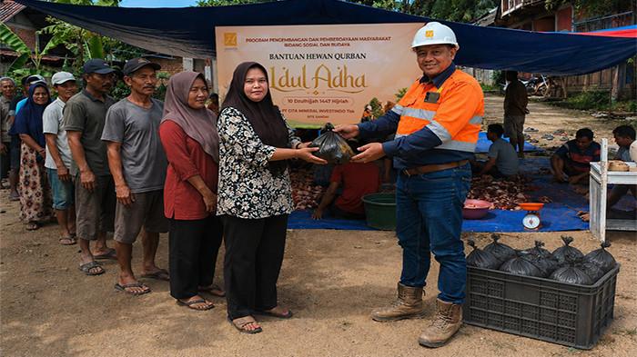 Sasar Ring Satu Tambang, CMI Bagikan Hewan Kurban di Sandai dan Air ...