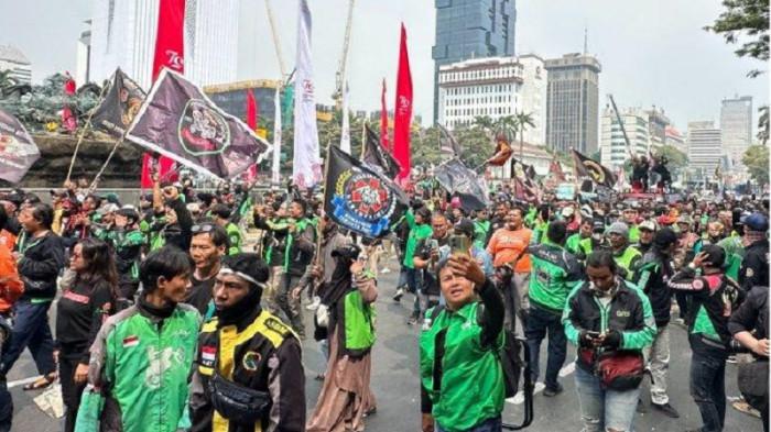 DAFTAR 7 Tuntutan Demo Ojol di 3 Titik Jakarta Hari Ini, Minta Copot Menhub Dudy Purwaghandi ...