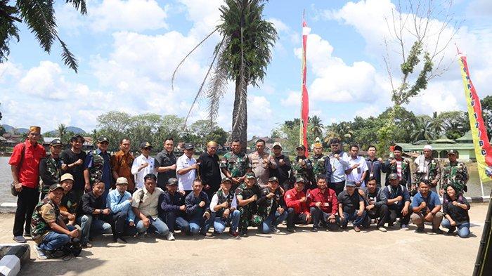 Danrem 121/Abw Brigjen TNI Luqman Arief Silaturahmi dengan Awak Media dan Forkopimda Mempawah ...