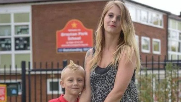 Gaya Rambut Ekstrem dan Berbahaya, Bocah Ini Dilarang ke Sekolah ...