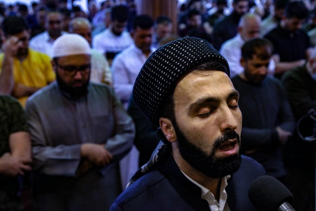 Doa Iftitah Allahumma Baid Baini Latin dan Lengkap Teks Arab serta Arti ...