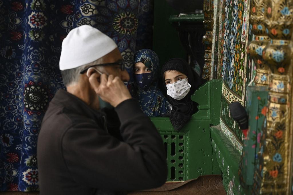 4 Contoh Doa Setelah Iqamah, Terapkan Doa Ini Setelah Kumandang Adzan ...