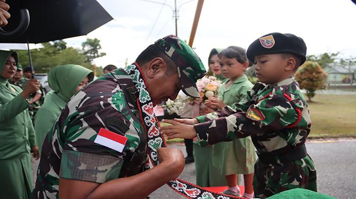 Kunjungi Yonkav 12/BC, Pangdam XII Tpr Resmikan TK Kartika ...