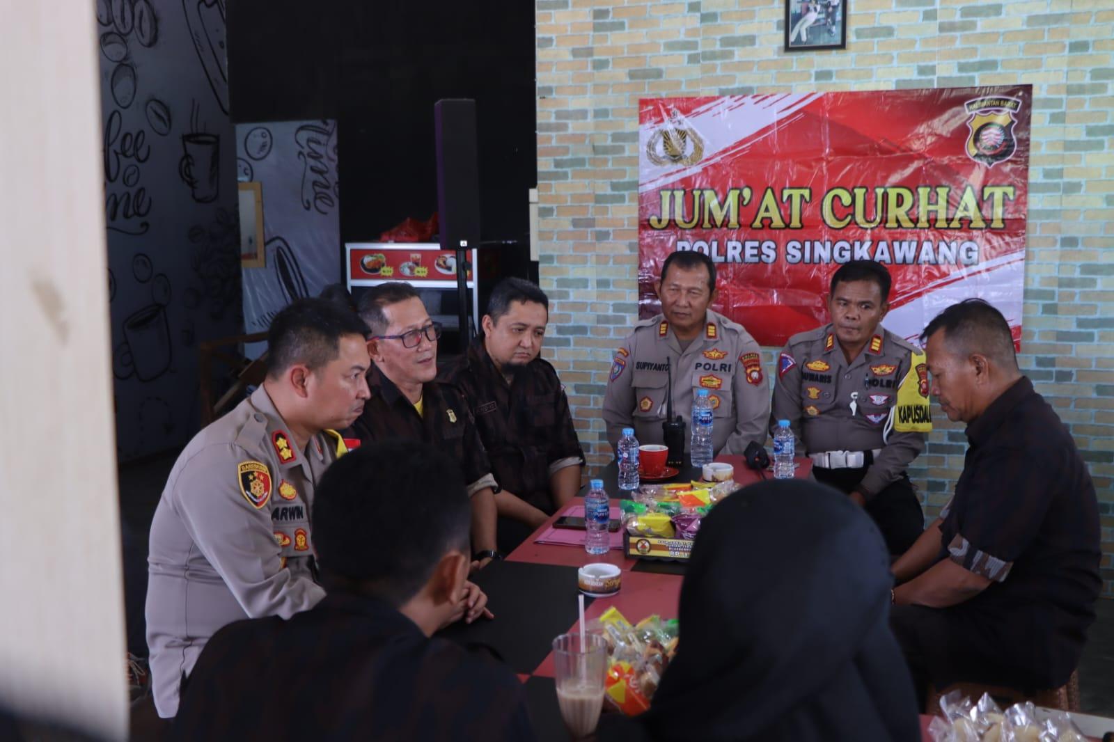 Kapolres Singkawang Dengar Langsung Curhatan Warga dalam Kegiatan Jumat Curhat - Tribunpontianak ...