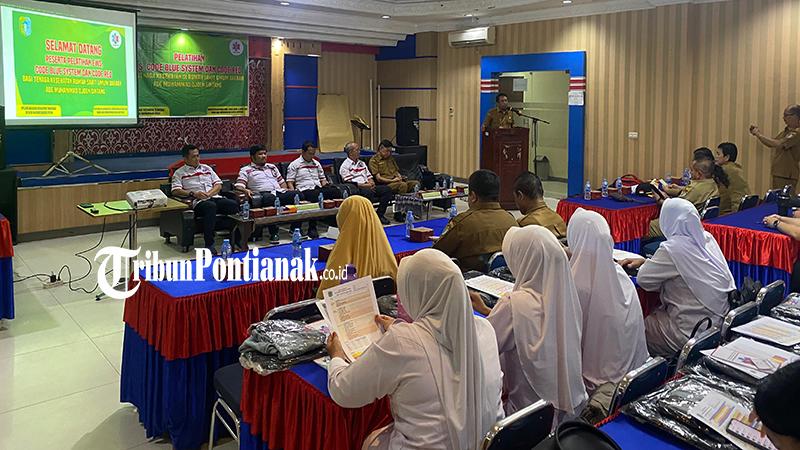 Tingkatkan Pelayanan, Petugas RSUD Ade M Djoen Sintang Dilatih EWS Code ...