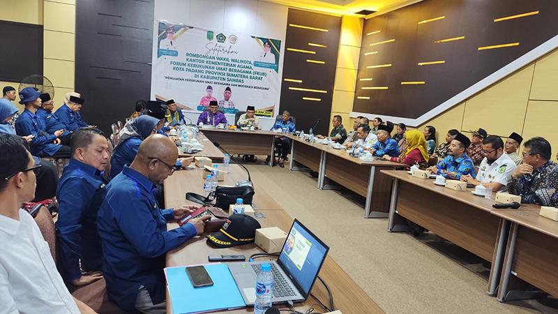 Wabup Heroaldi Terima Kunker Wawako Padang, Sebut Sambas Masyarakatnya ...