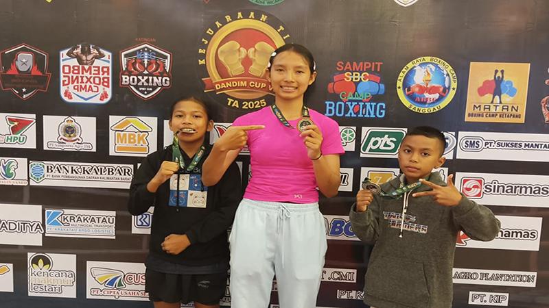 2 Petinju Wanita Asal Landak Sukses Raih Mendali Emas di Piala Dandim ...