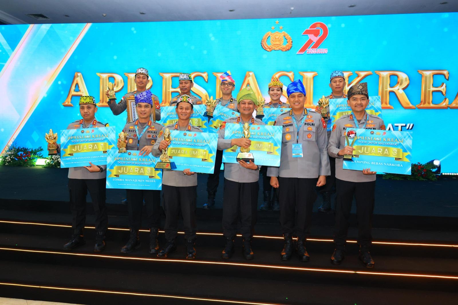 Raih Juara 3, Polres Ketapang Terima Penghargaan Lomba Kampung Bebas ...