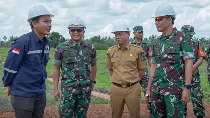 Sekda Ketapang Tinjau Lokasi Rencana Pembangunan Mayonif TP 832/PA ...
