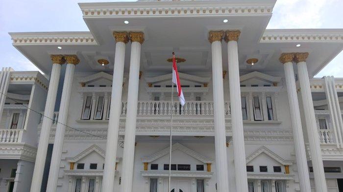 Mengintip Kantor Desa Rancah Ciamis yang Megah Bak Istana, Dana ...