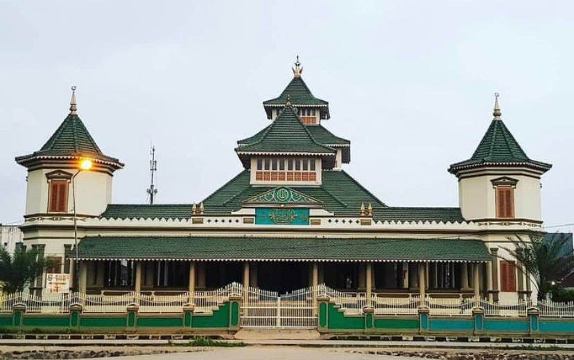 HANYA 10 Kilometer dari Kota Tasikmalaya, Mengenal Masjid Agung ...