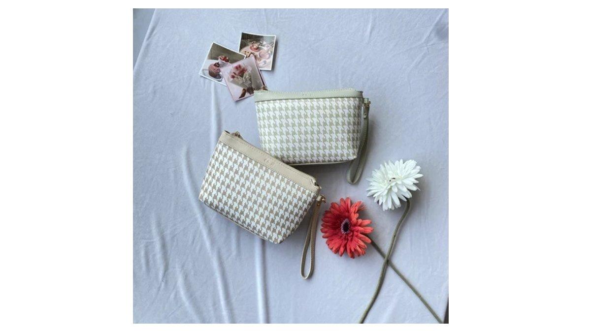 5 Rekomendasi Pouch En-ji yang Stylish dan Praktis untuk Daily ...